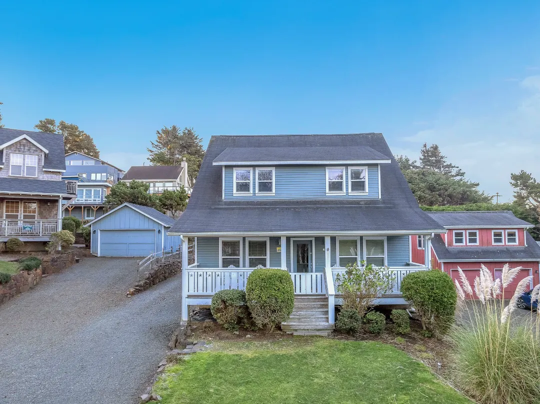 Sea Bleu In Roads End - Lincoln City, OR