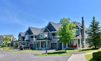 Blue Mountain Executive 3 Bedroom Town Home Sleeps 10 Located, Pool ...