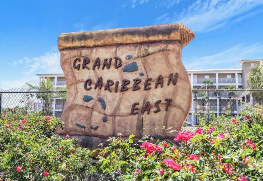 Fully renovated kid-friendly beach condo w/direct beach access + Gulf ...