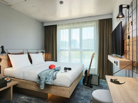 Moxy Warsaw City - Warsaw