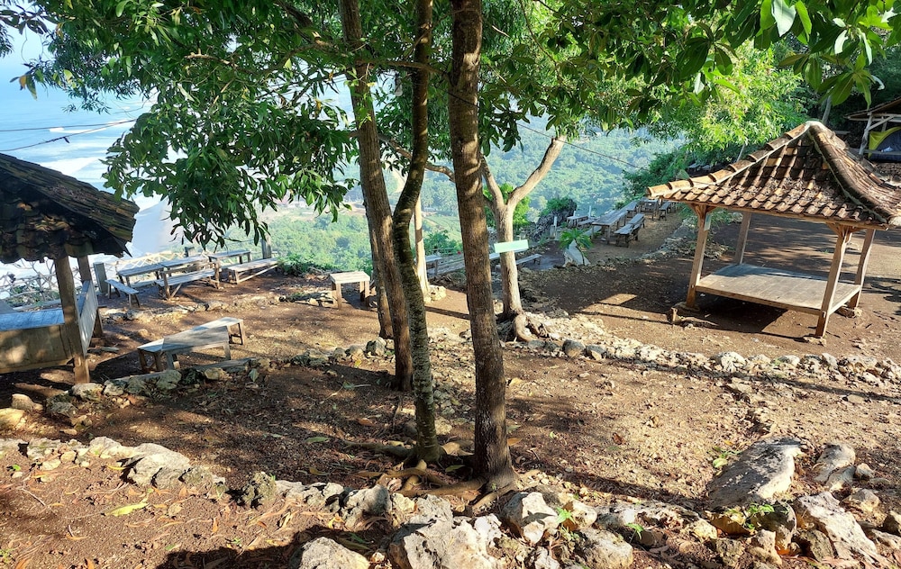 Bukit Shoka Top View Camp(Gunung Kidul Regency)を宿泊予約 - 2022年安い料金プラン・口コミ ...