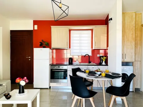 Cozy Snuggle- 2min To Beach, 6min Walk To Old Town - Chania