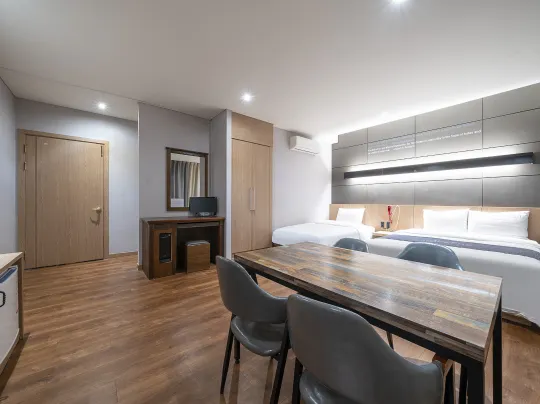 Suwon Joy - Suwon-si