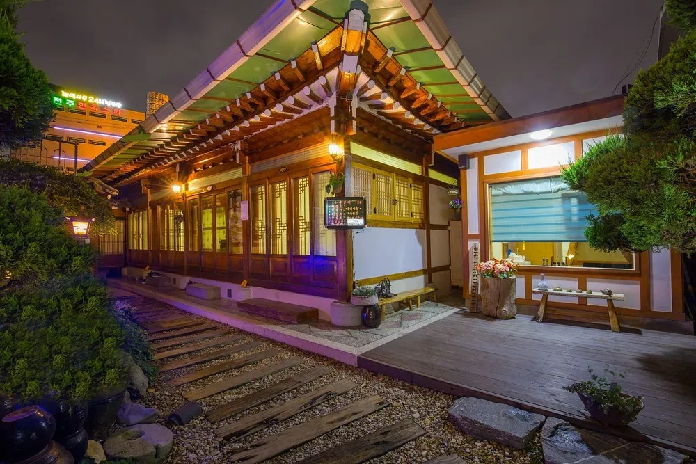 Tteulanchae In Gyeongwon-dong, Jeonju - Jeollabuk-do
