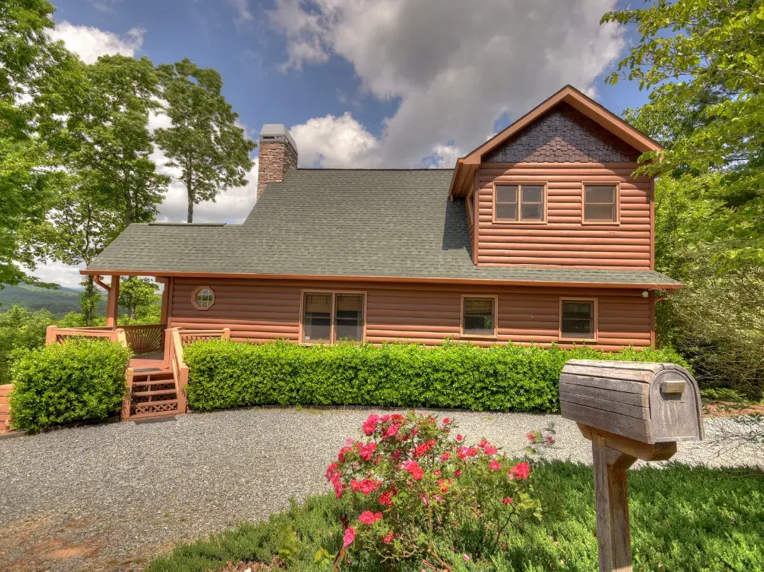 Luxurious Hot Tub And Scenic Decks - Stunning Mountain Retreat - Blue Ridge, GA