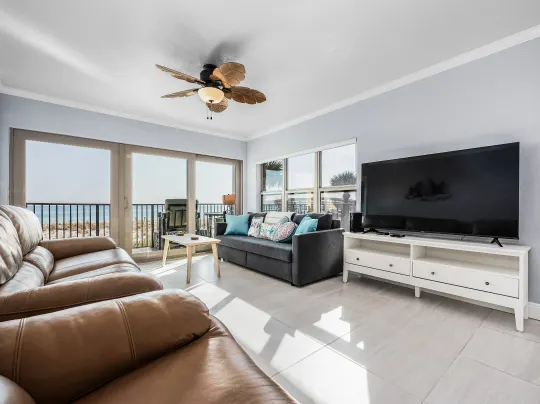 Gulf-front Balcony And Seasonal Beach Service - Stunning Island Retreat - Island Time, Fort Walton Beach