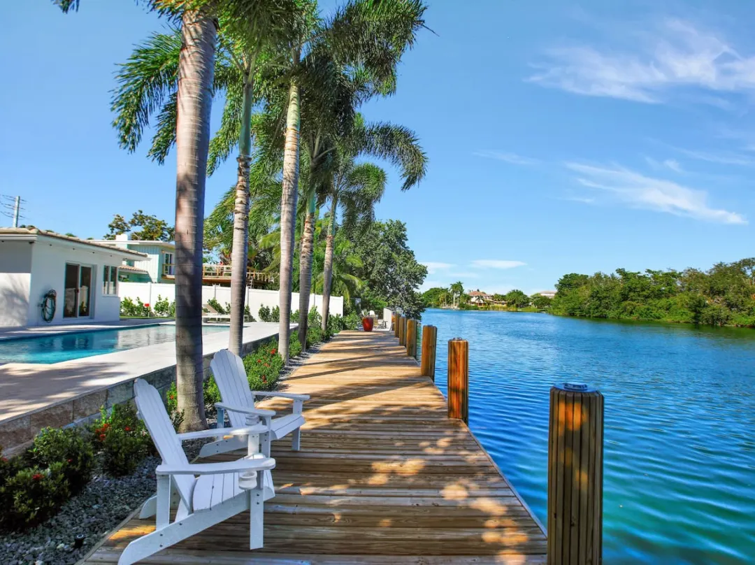 Lakefront Family Fun Home With Private Dock 3br 2b - Coral Springs, FL