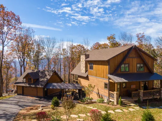 Scenic Views, Hot Tub And Game Room Fun - Elegant Retreat - Beech Mountain, NC