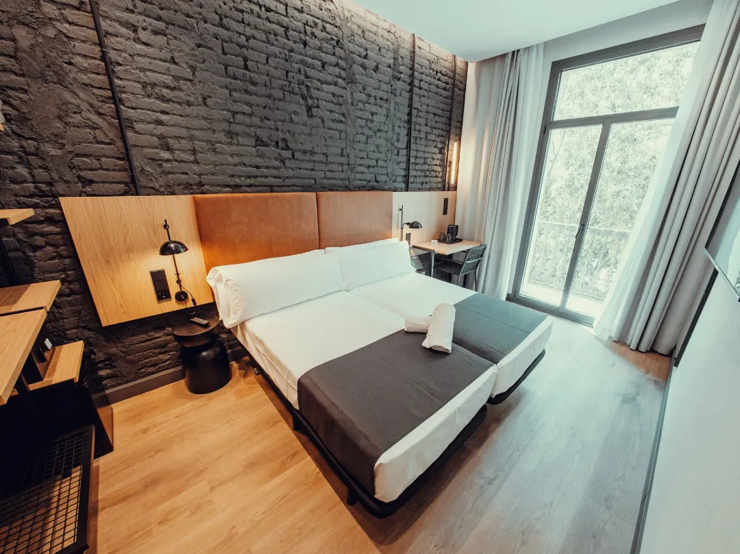 Hotel Transit - Muy Cerca De La Estación De Sants - L'Hospitalet de Llobregat