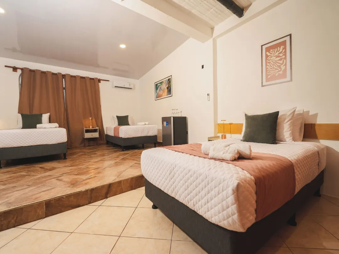 Hotel Crossman - Galápagos Islands