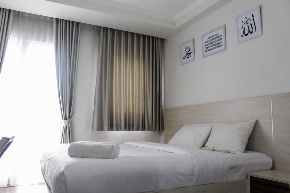 Comfy And Strategic Studio Signature Park Grande Apartment - Cawang