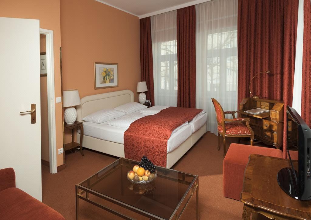 Hotel Vier Jahreszeiten Salzburg - Salzburg