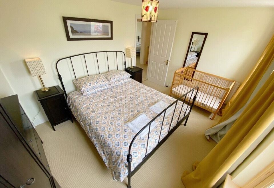 Luxury cottage near the beach in the Pembrokeshire Coast National Park ...