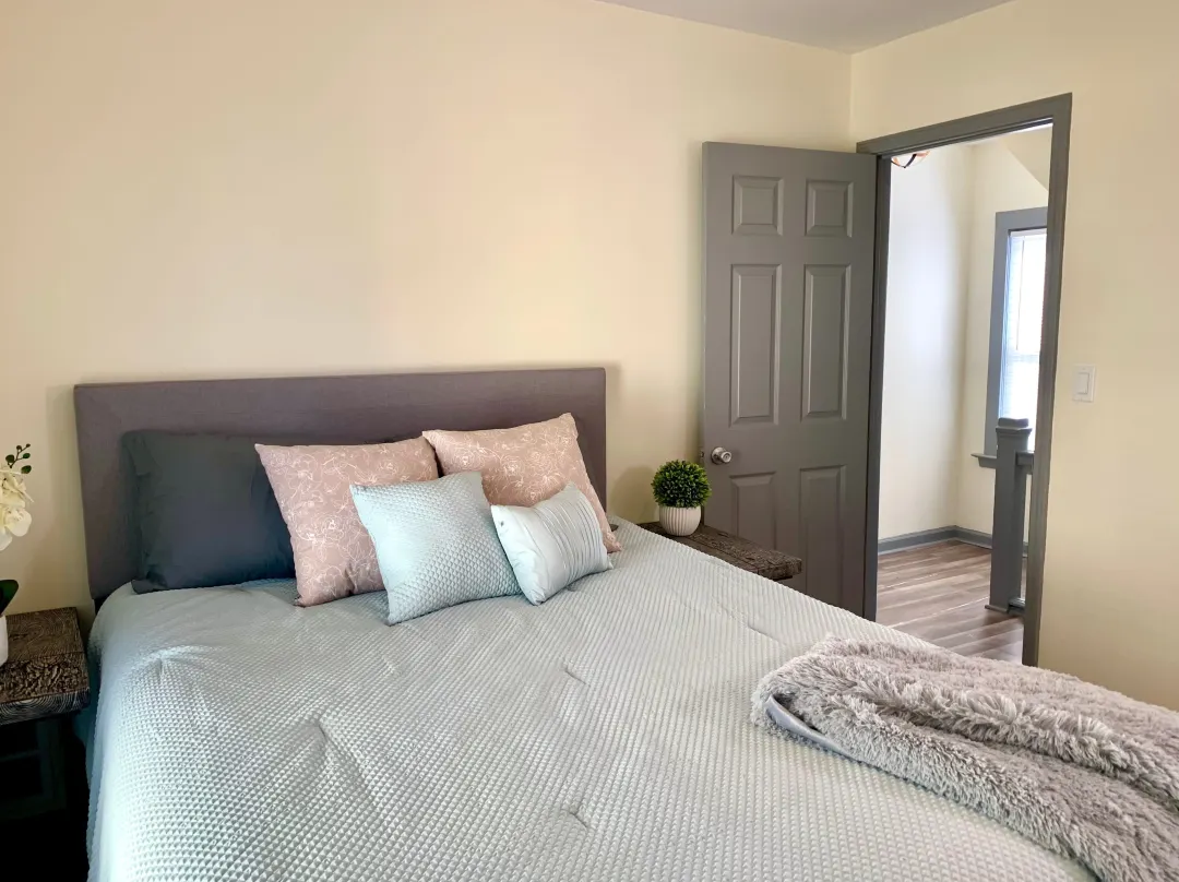 Cozy Oasis - Smart Lock Entry, Outdoor Seating, Free Wifi - Niagara Falls, NY