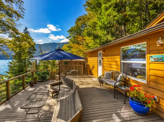 Private Dock And Spacious Deck By Tranquil Lake - Charming Escape - Hoodsport, WA