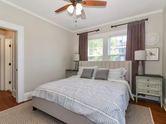 Modern Amenities And Cozy Screened Porches - Charming Historic Retreat - Charlotte, NC