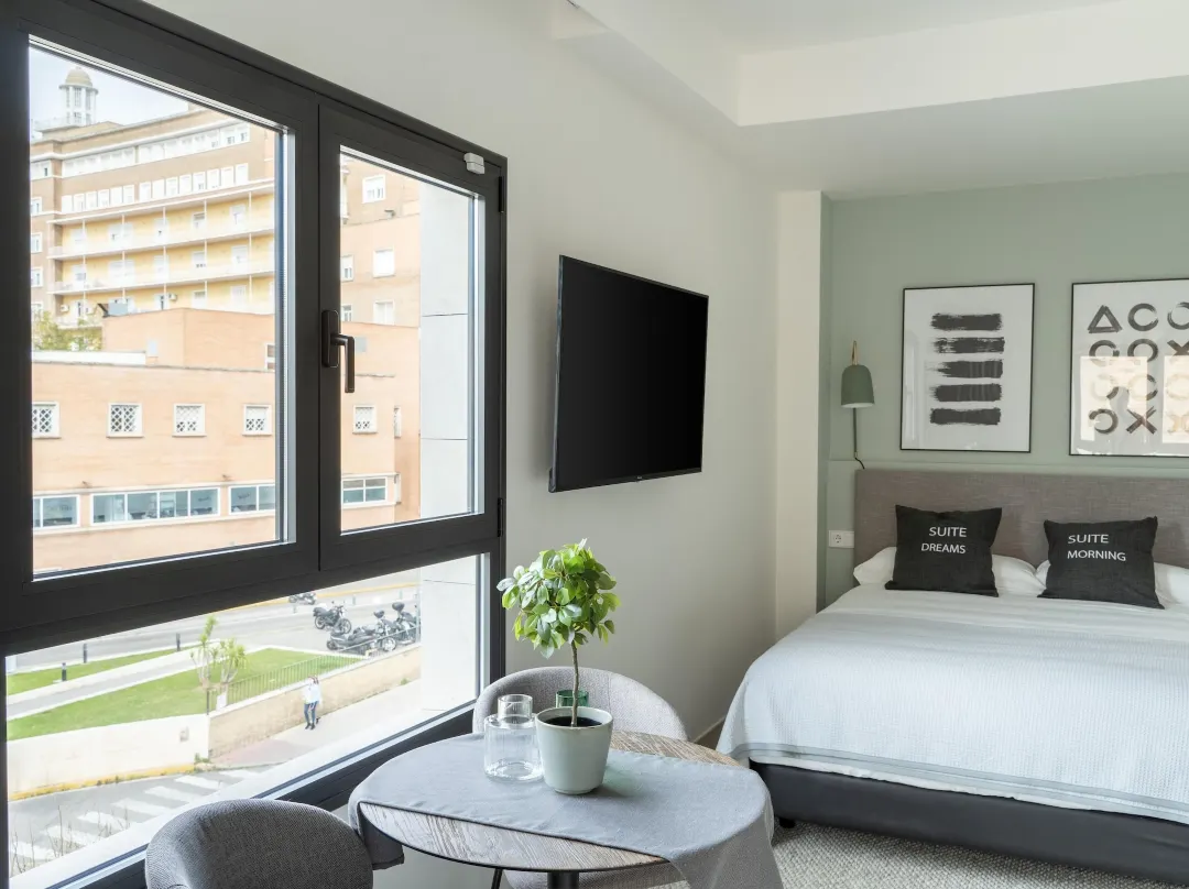 Limehome Sevilla Calle Torcuato Luca De Tena - Seville