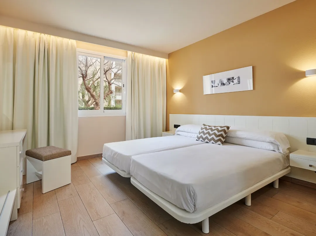 Protur Badí­a Park Aparthotel - Sa Coma