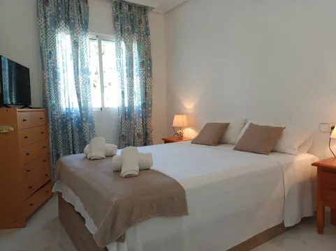 Bungalow Cerca De La Playa En Torrevieja, Aguas Nuevas - Torrevieja