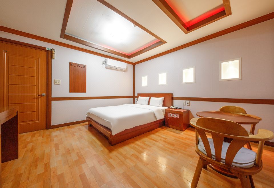 Utopia Hotel, 2024 | Trip.com