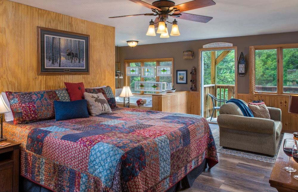 Eureka Sunset Cabins - Eureka Springs, AR