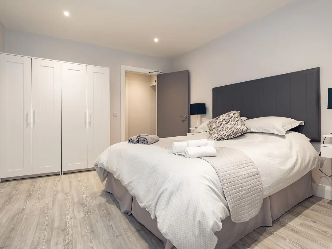 Godfrey Mews - Newry