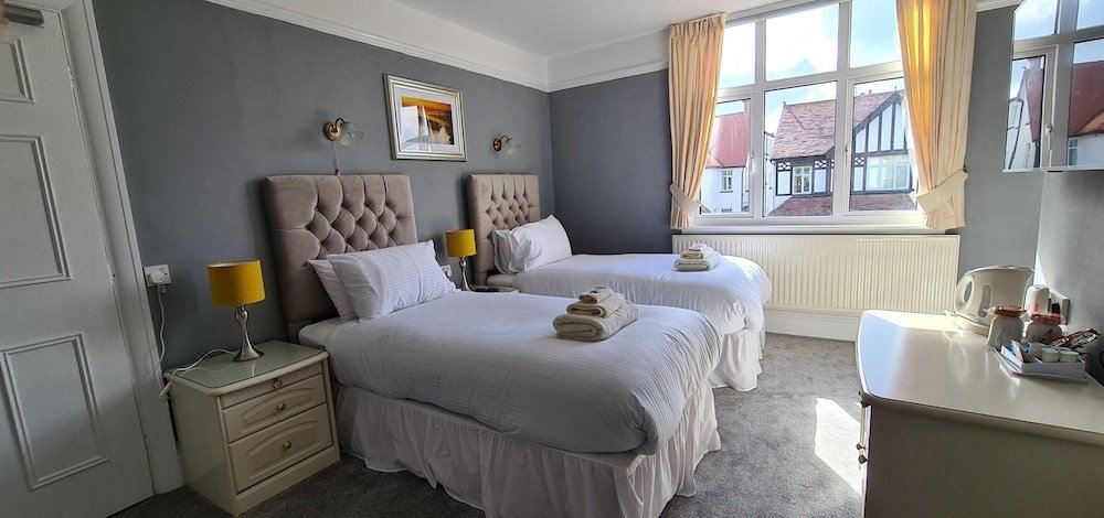 Sunnycroft Private Hotel - Llandudno