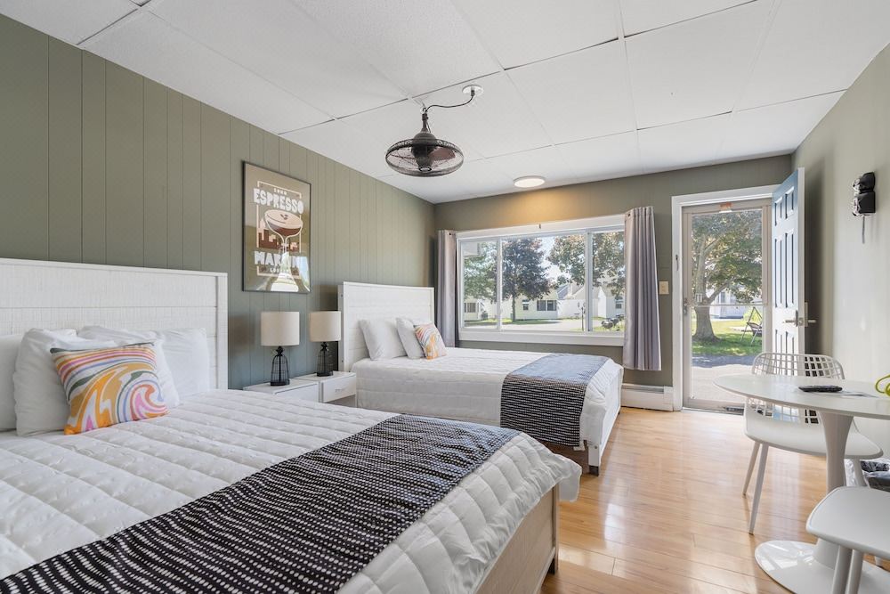The Beaches Guest Rooms And Cottages - Wells, ME
