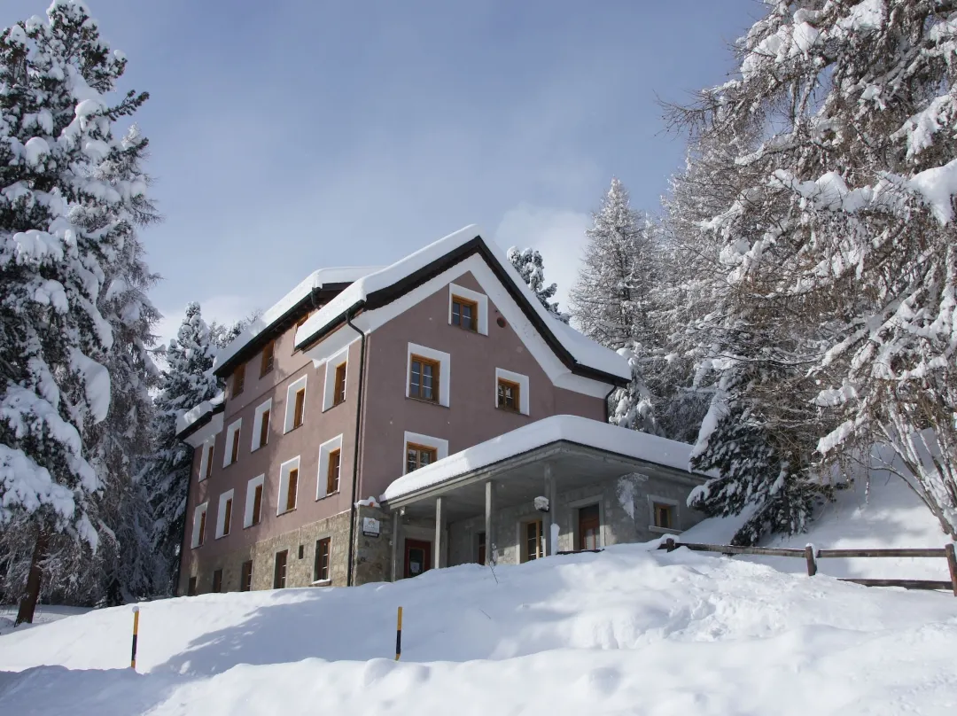 Hostel By Randolins - Saint Moritz