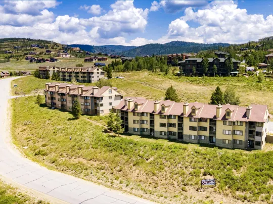 Ski-in Ski-out Convenience And Hot Tub Access - Charming Mountain Haven - Granby, CO