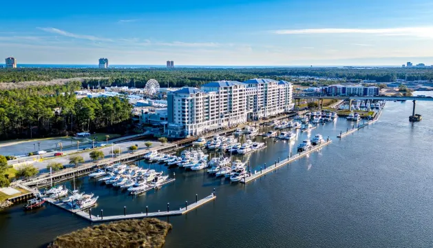 Stunning Marina Views And Resort Amenities - Spacious Coastal Retreat - Gulf Shores, AL