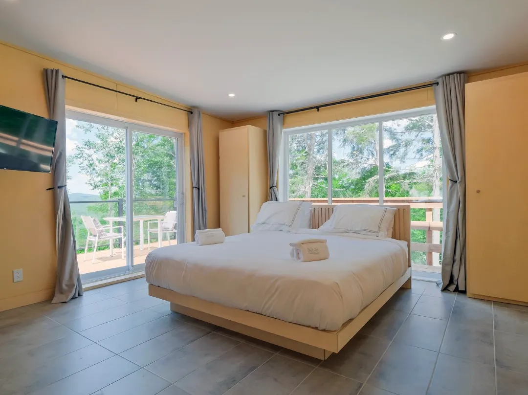 Bel Air Tremblant Antarctica : 1 Chambre, Jacuzzi, Sauna - Laurentides
