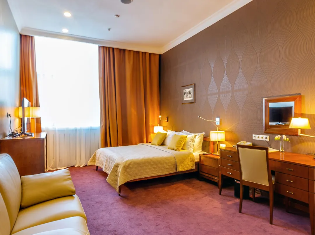 Raikin Plaza Hotel - Москва