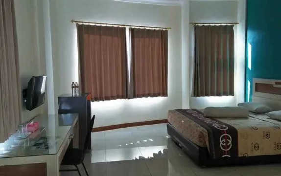 Hotel Sulawesi Gorontalo - Surabaya