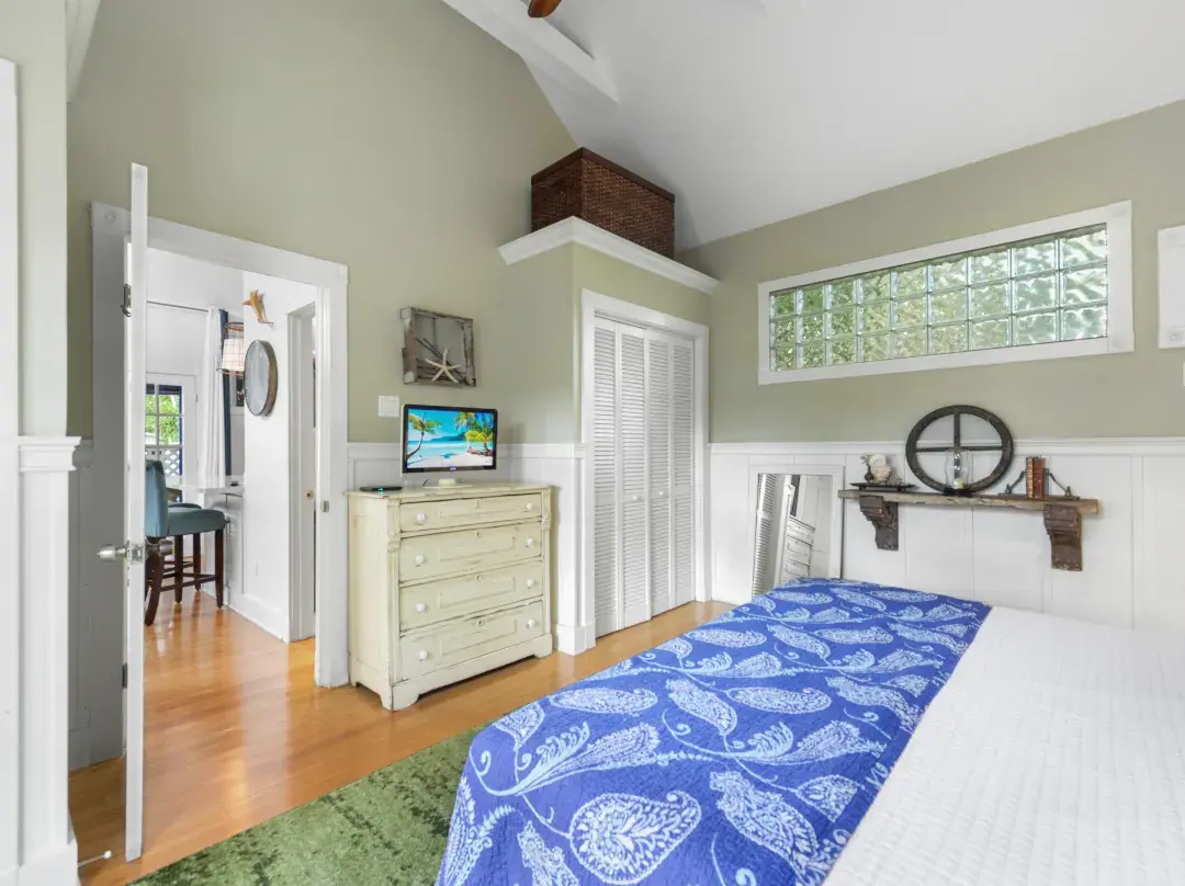 Serene Retreat With Private Deck And Shared Pool - Cozy Coastal Haven - Key West, FL