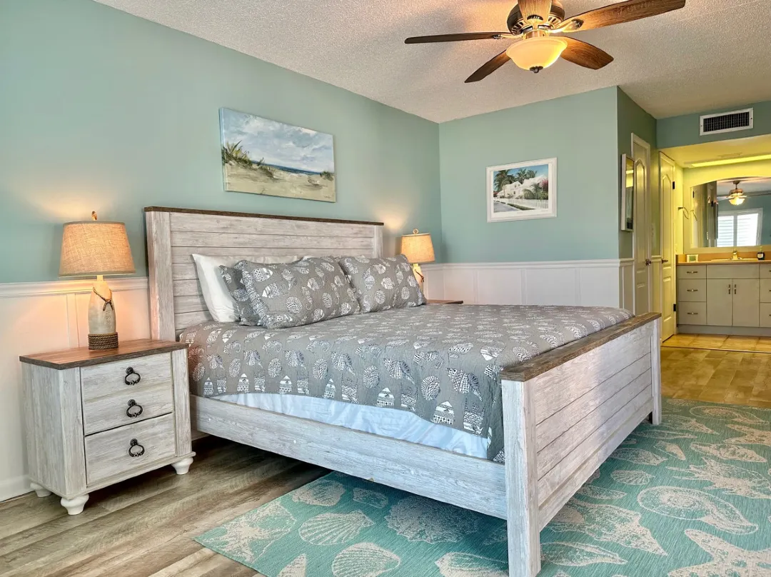 Ocean View And Poolside Relaxation - Charming Coastal Retreat - Ormond-by-the-Sea, FL
