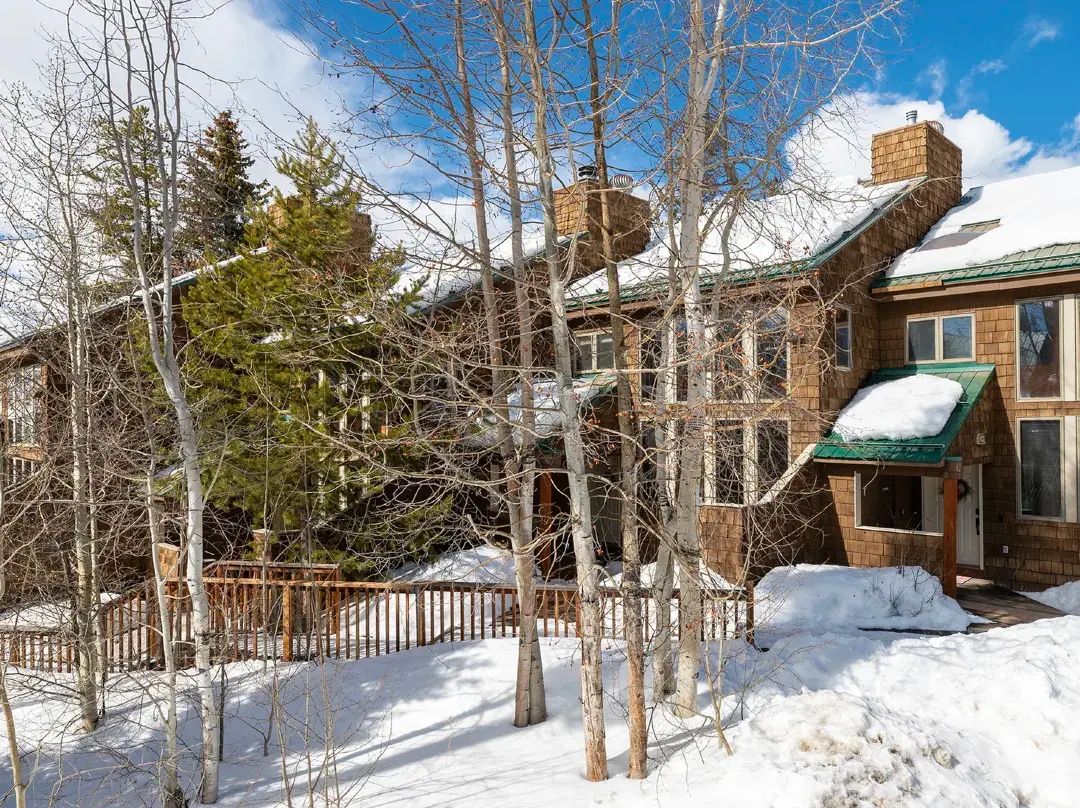 Indoor Hot Tub And Vaulted Ceilings - Charming Family Haven - Winter Park, CO