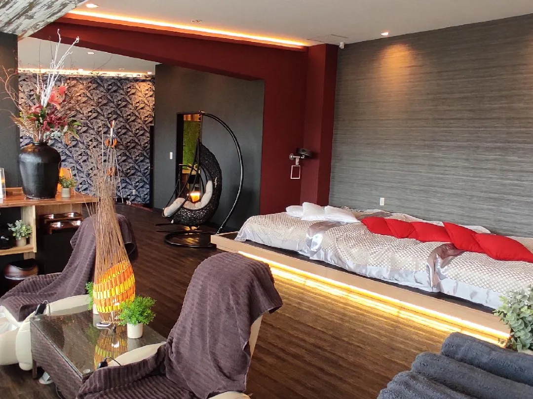 Hakone Gora Guam Dog - Hakone