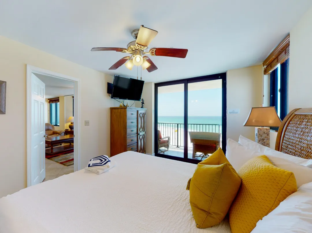 Beautiful Beachfront Getaway With Balcony, Pools, Tennis, And Wifi - Panama City Beach, FL