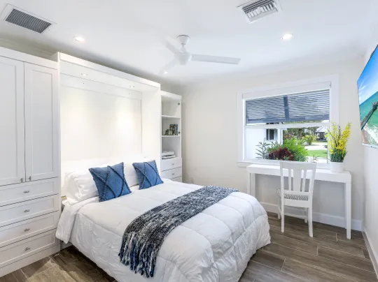 Private Pool And Canal Views - Stylish Tranquil Retreat - Bonita Springs, FL