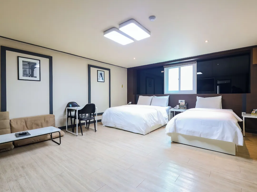 Fromh J Hotel Osan - 진위면