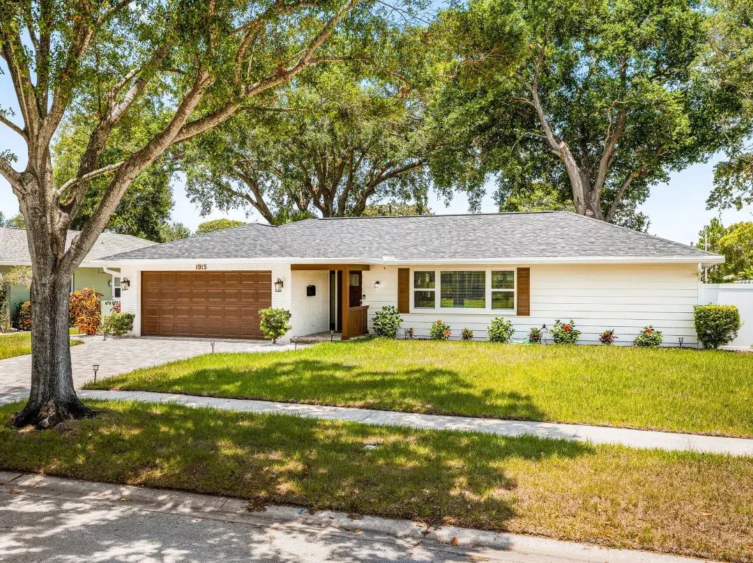 Heated Saltwater Pool And Hot Tub - Stunning Coastal Escape - Palm Harbor, FL