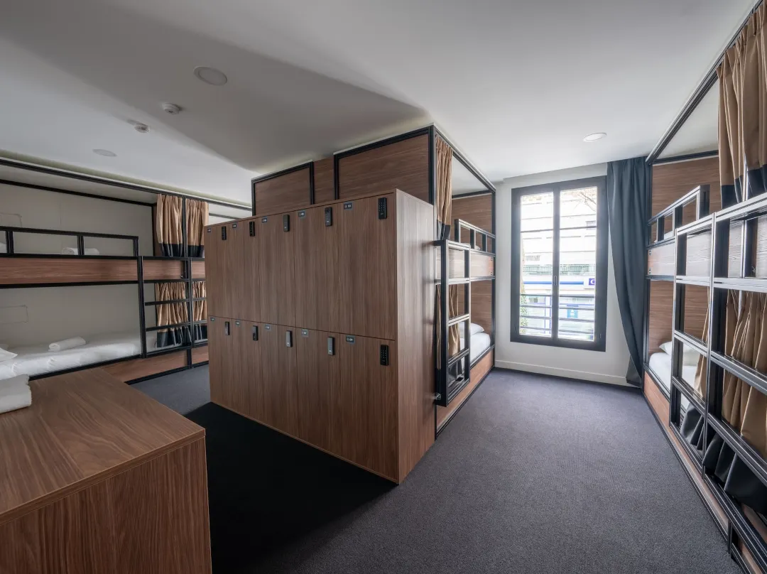 Beau M Hostel - Paris