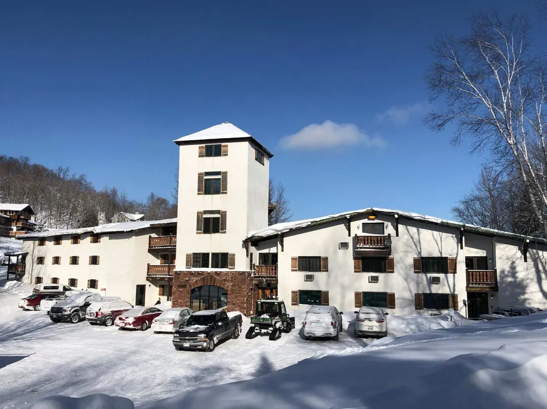 Whitecap Mountains Resort - Peninsula, MI