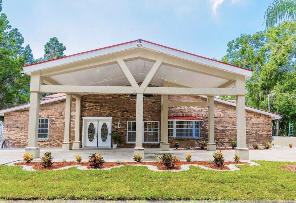 Pete's Place 9 Bedroom 7 Bath Tampa Resort, Town 'n' Country - Best ...