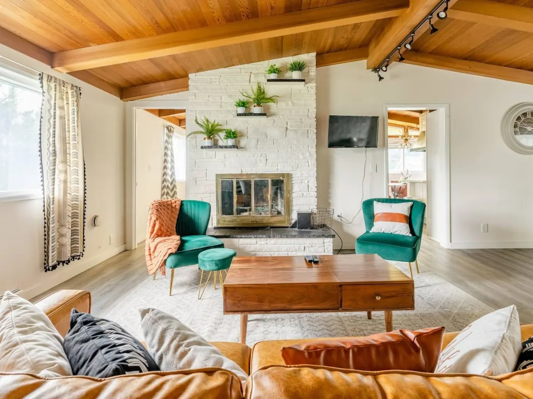 8br | Bbq, Garden Retreat | Des Moines | Sophari - SeaTac, WA
