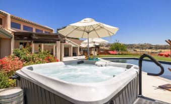 Luxe, Sleeps 12, Spa, Pool, EV, Kings, No Chores! Designer Retreat ...