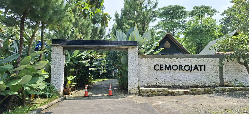 Cemoro Jati Glamping And Resort Lido - Bogor