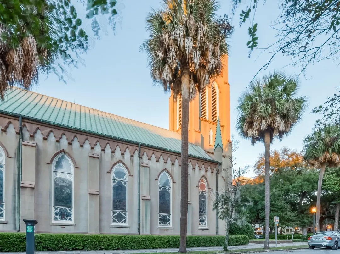 Garden Level On Charlton - Savannah, GA