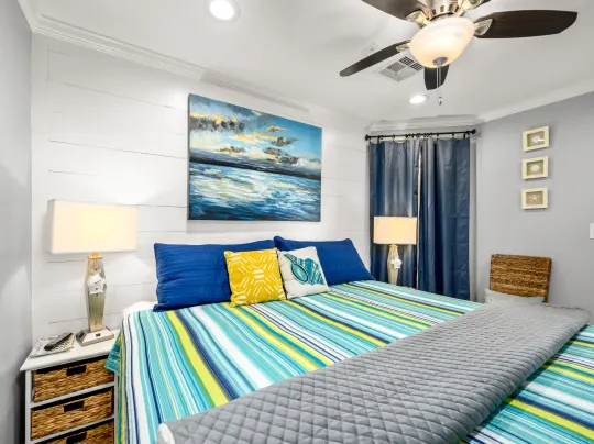 Ocean Views And Resort Pools - Charming Tropical Retreat - Galveston, TX